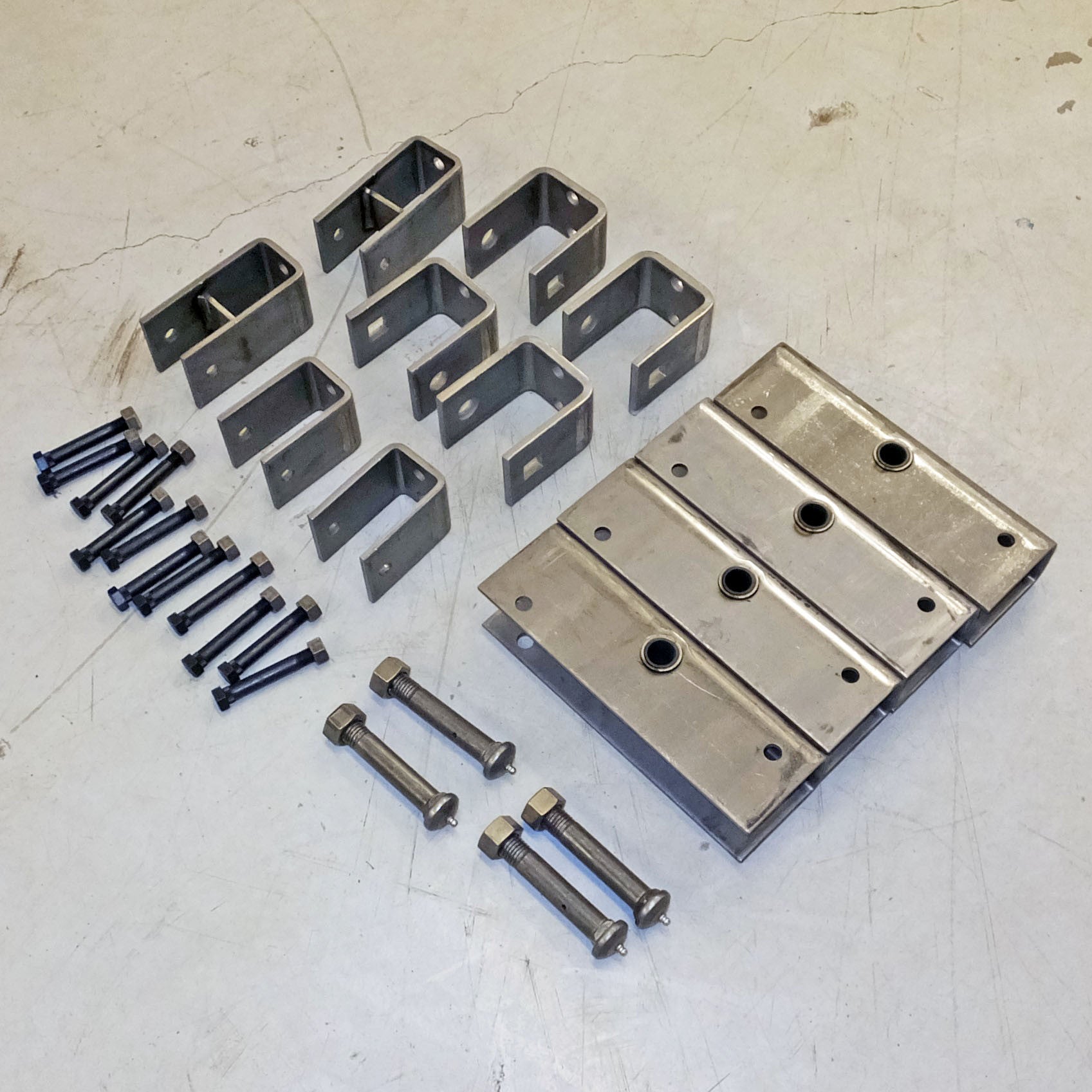3.5K-7K Triple Axle Hanger Kit - Slipper Springs | www ...